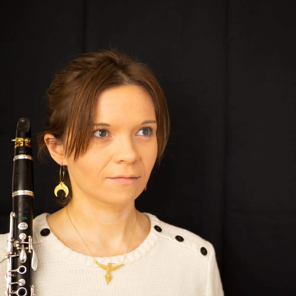 Maëla is Spreading Her Musical Aura with The Song 'Minstrels'