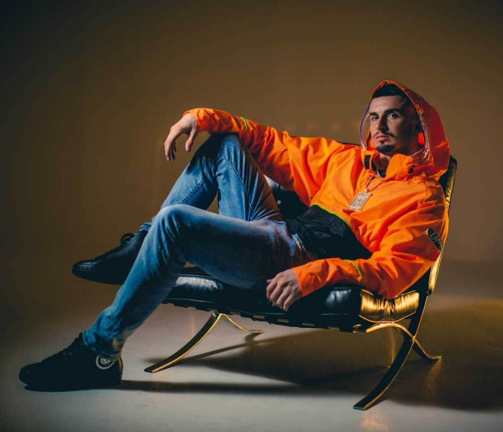 Minel surprises everyone with his upbeat musicality and stylistic ...