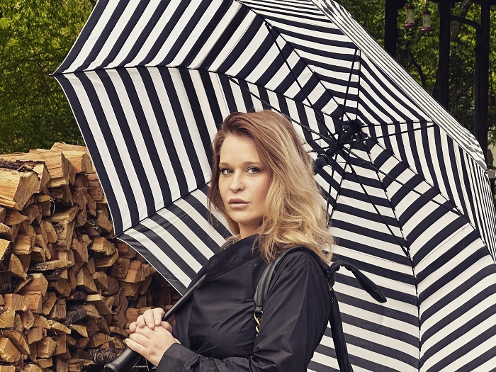 Olivia Maxwell Is Giving A Vibe of Old Hollywood in Her Latest Release ...