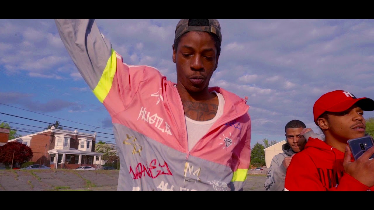 Webbo Fisk Waver his Flag in the Music Scene with his Crowd Engaging ...